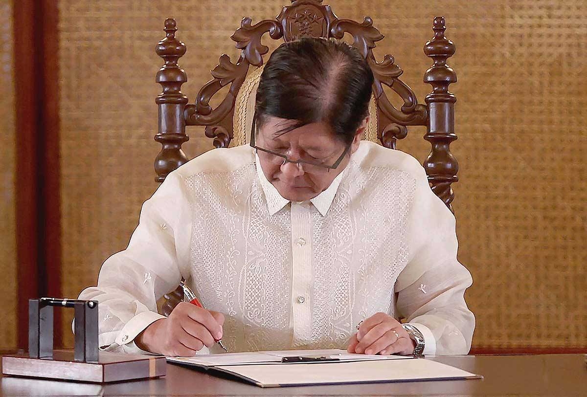 BBM signs anti-scam, procurement laws - Pinas Times